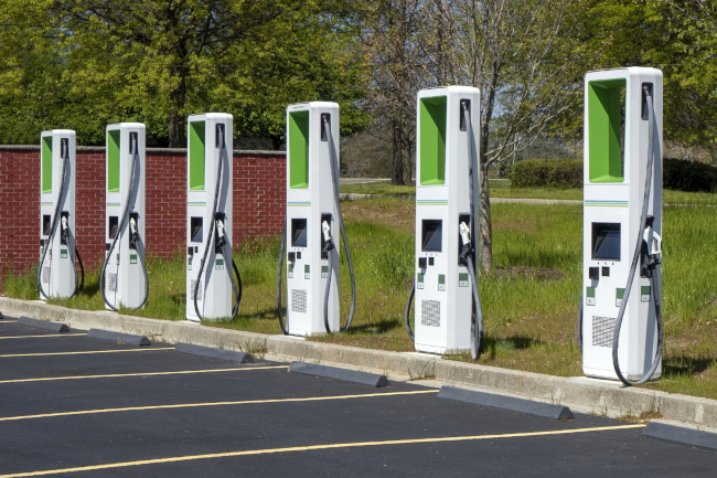 Exploring the Different Options of Charging Stations: Which One is Best ...